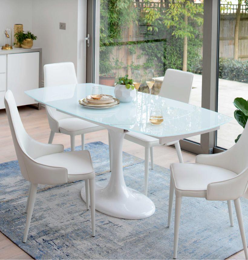 How To Decorate Your Dining Room Ready For Hosting | DFS