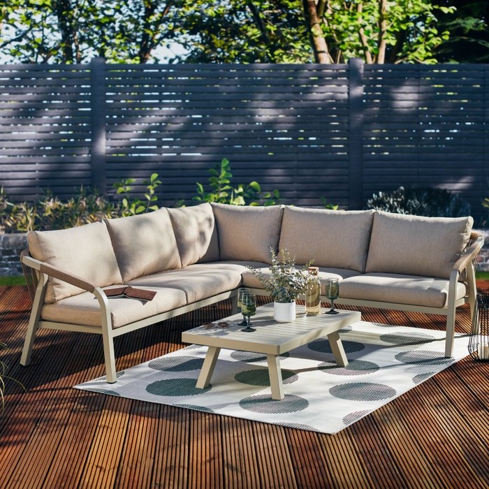 Outdoor & Garden Furniture Guide | DFS